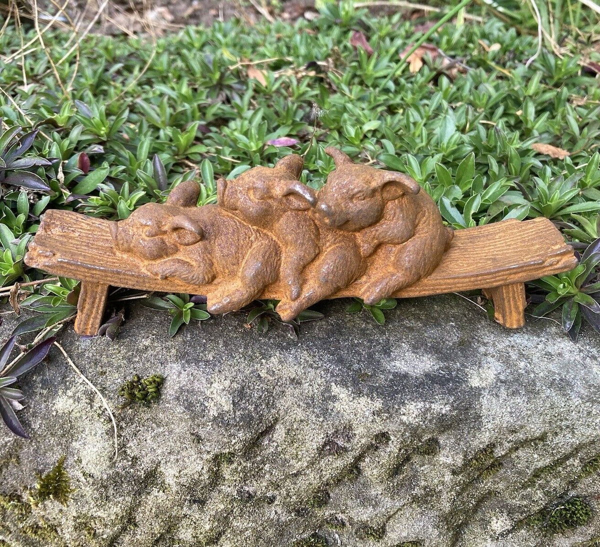 RUSTY CAST IRON SMALL PIGS ON BENCH ORNAMENT – Ferney Heyes Garden Products