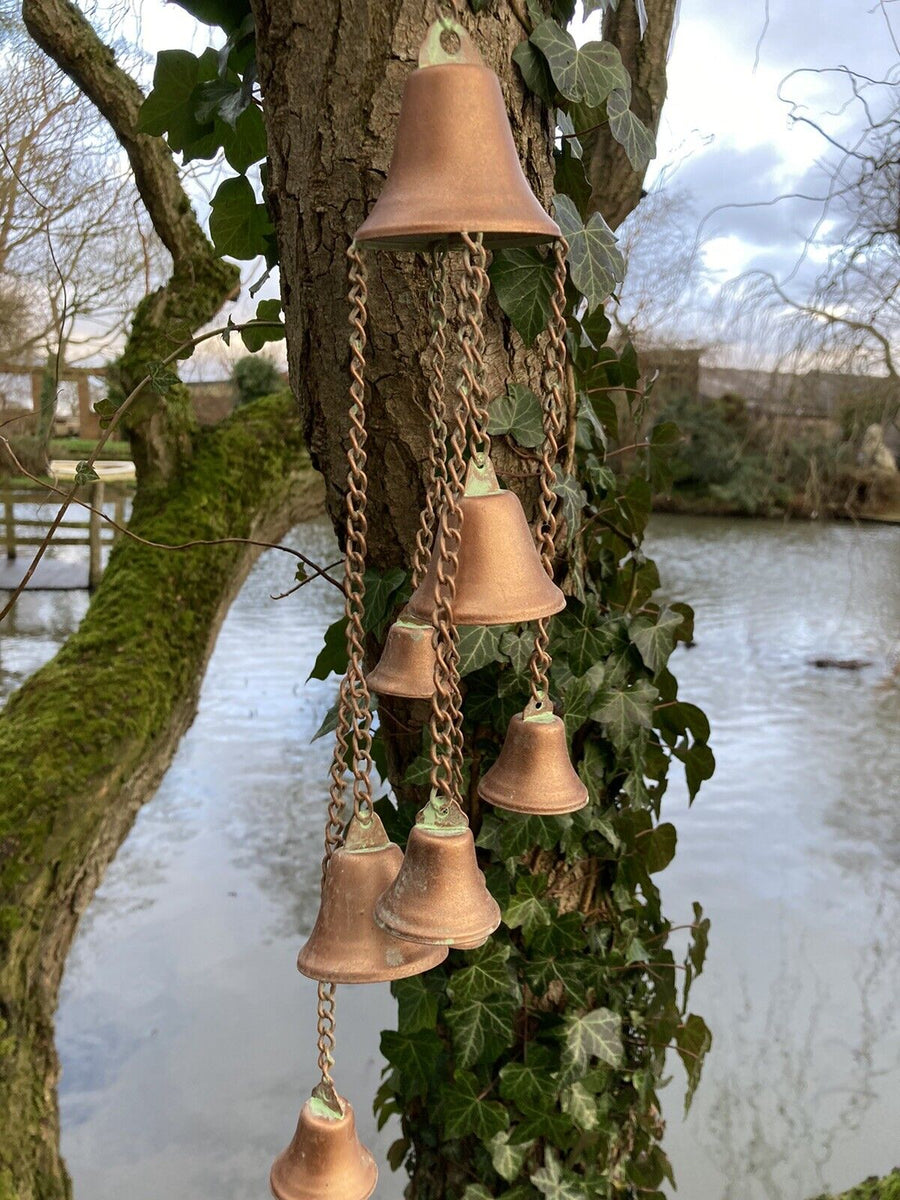METAL HANGING COPPER EFFECT WATERING CAN BELL CHAIN GARDEN ORNAMENT DE ...