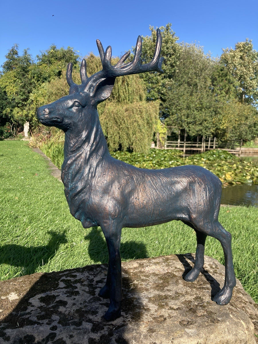 PAIR OF METAL CAST ALUMINIUM DEER STATUES GARDEN ORNAMENTS – Ferney ...