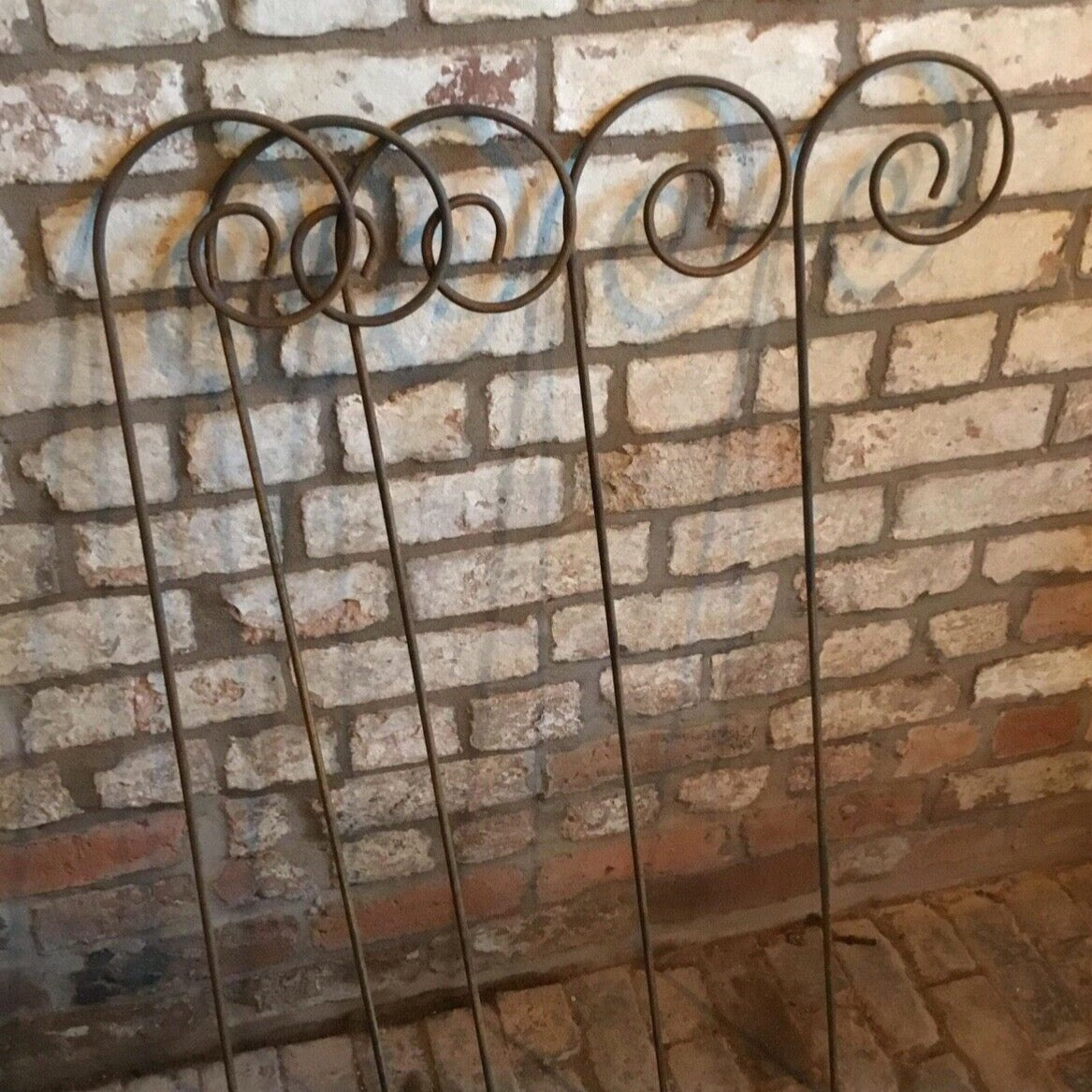 SET OF 10 RUSTY METAL SHEPHERDS CROOKS HOOKS GARDEN PLANT STAKES SUPPO ...