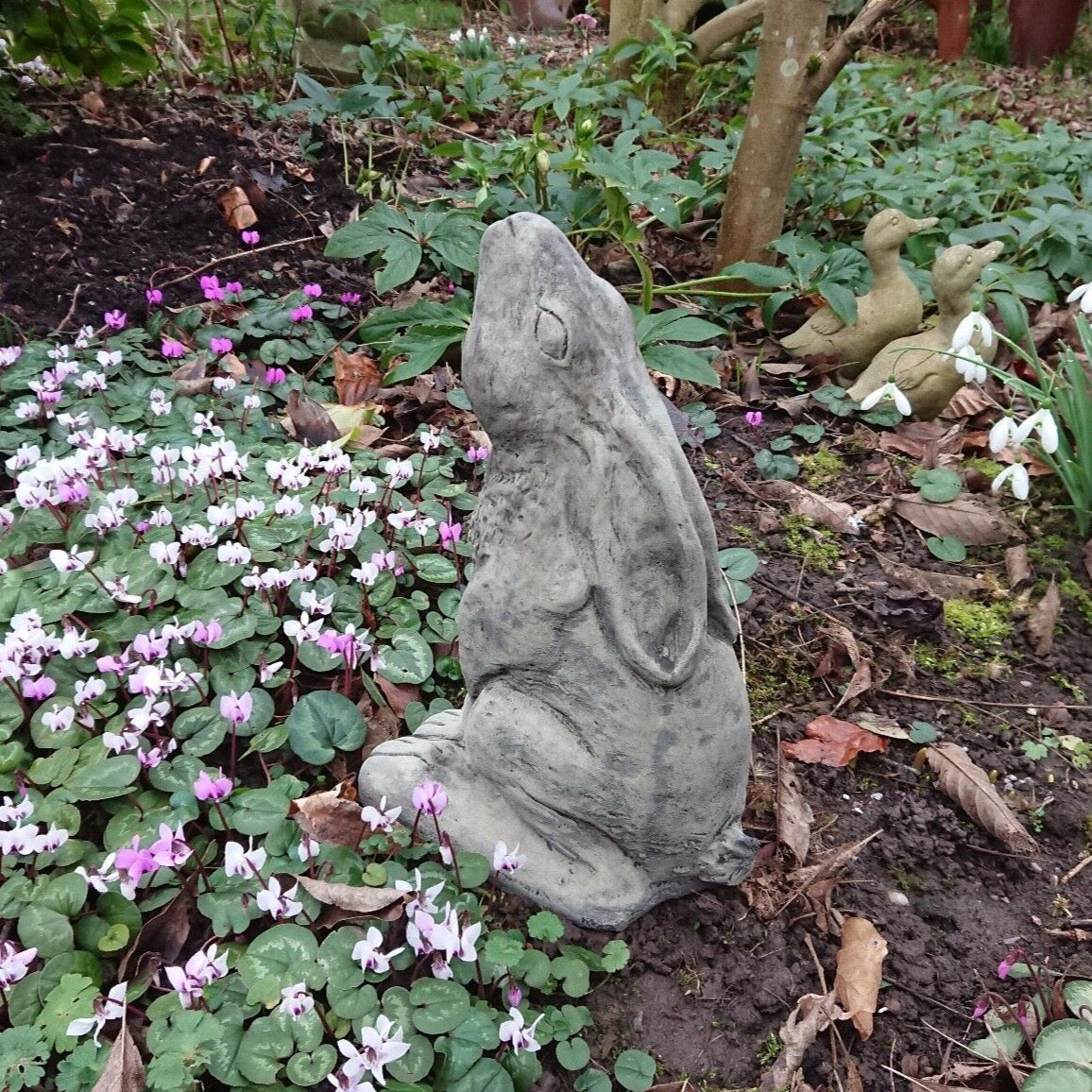 STONE GARDEN MOON-GAZING HARE STATUE – Ferney Heyes Garden Products