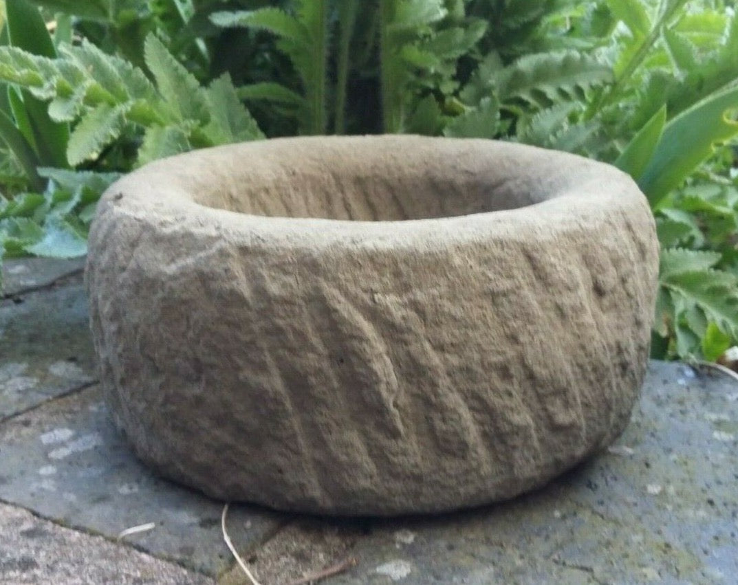 STONE GARDEN SMALL RUSTIC CIRCULAR ALPINE TROUGH PLANTER – Ferney Heyes ...