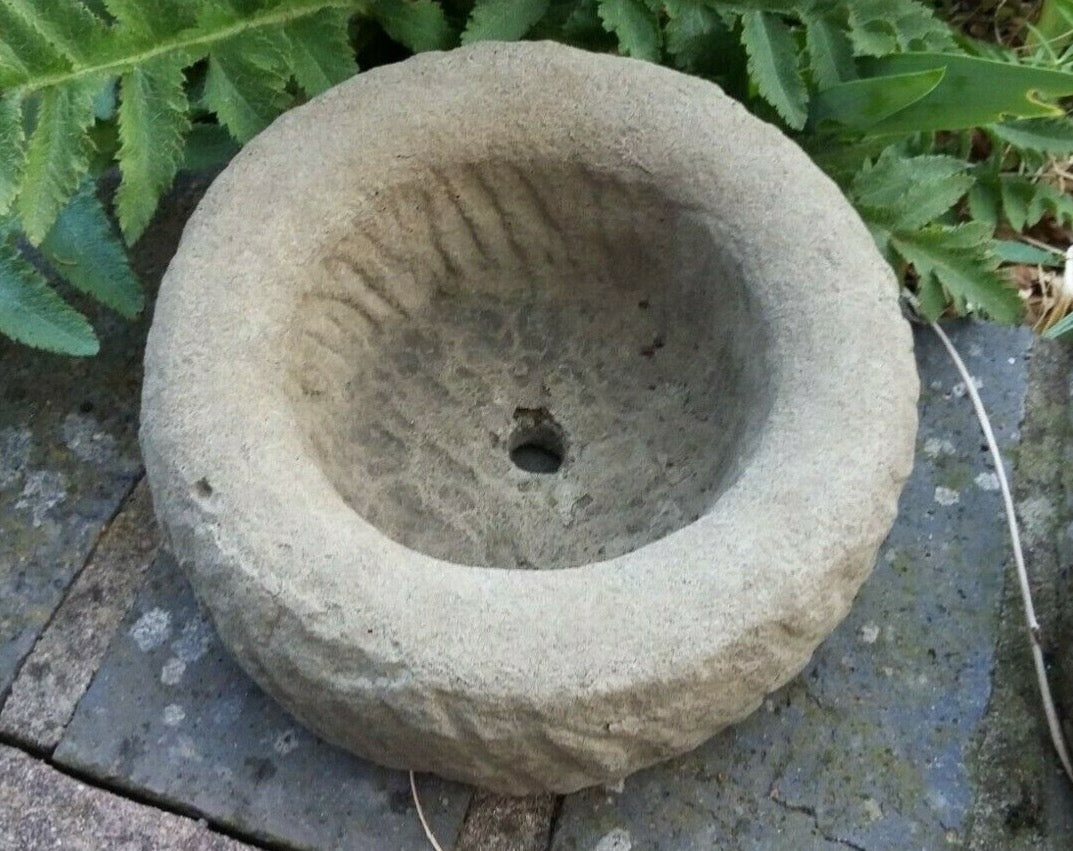 STONE GARDEN SMALL RUSTIC CIRCULAR ALPINE TROUGH PLANTER – Ferney Heyes ...