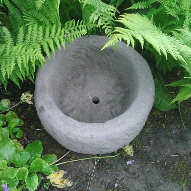STONE GARDEN RUSTIC CIRCULAR ALPINE TROUGH PLANTER – Ferney Heyes ...