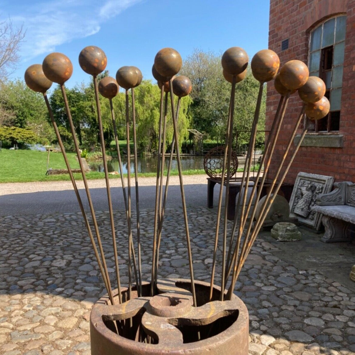 SET OF 3 RUSTY METAL 1.5 METRE BALL TOP SPHERE PLANT SUPPORTS GARDEN S ...