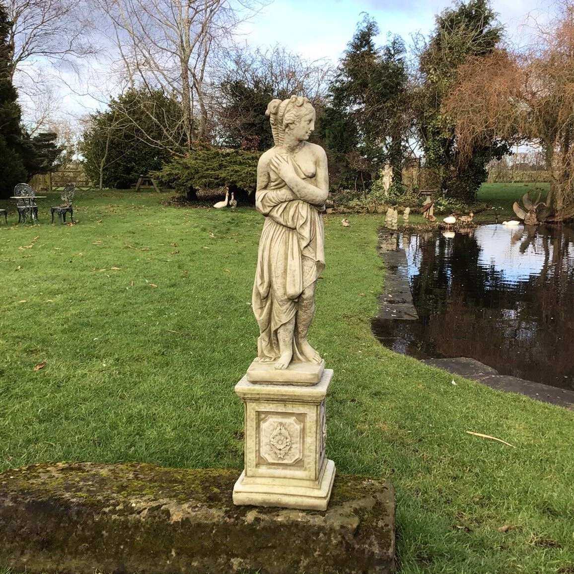 STONE GARDEN PANDORA BATHING LADY STATUE ON PLINTH ORNAMENT – Ferney ...