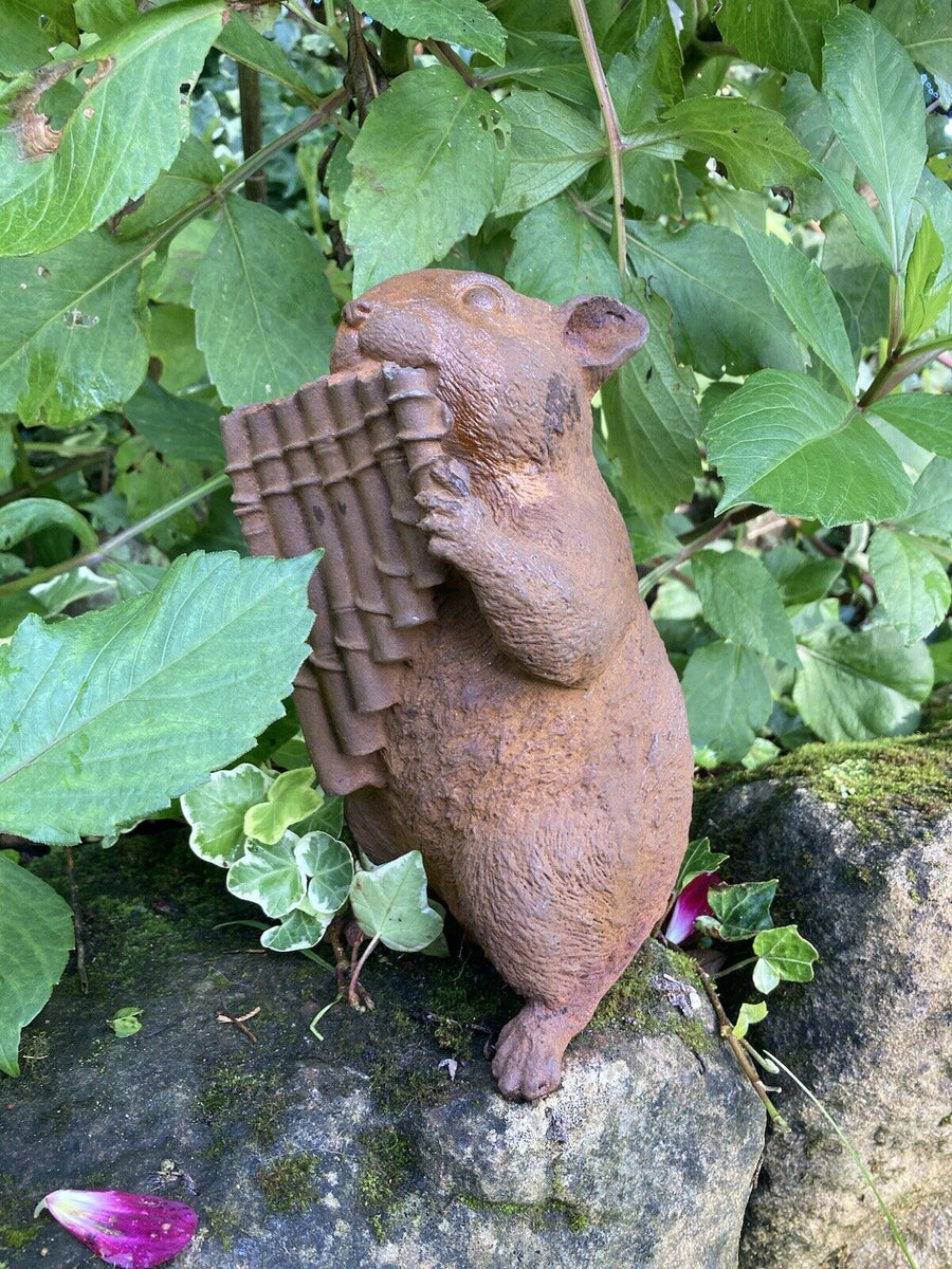 METAL RUSTY CAST IRON MUSICAL HAMSTER PLAYING PAN PIPES STATUE GARDEN ...