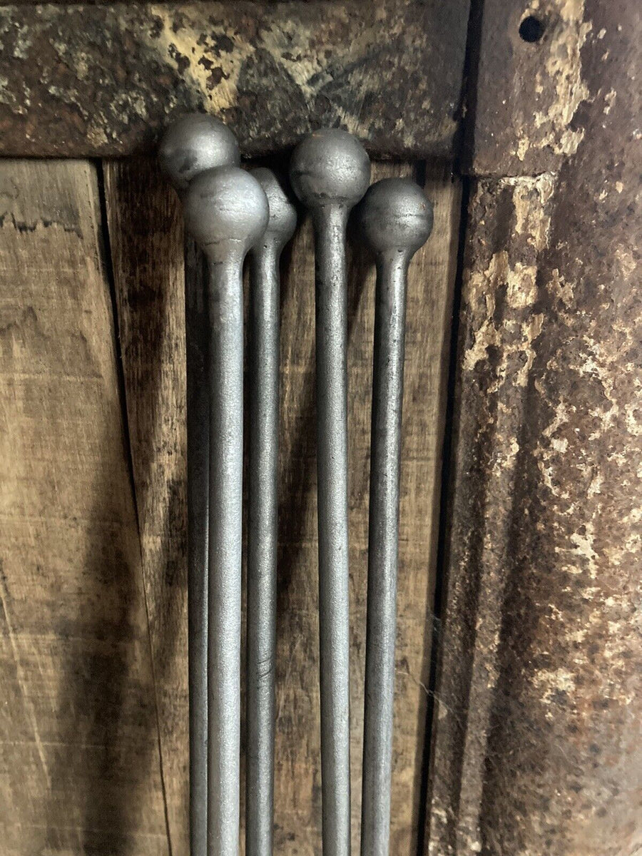 SET OF 5 x 1.2m TALL RUSTY METAL GARDEN BALL STAKES SUPPORTS - HEAVY D ...